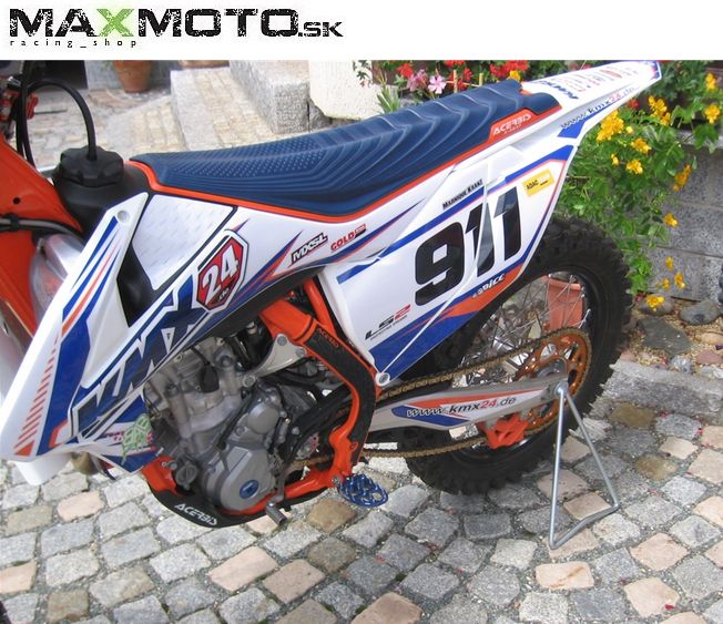 MOTORKY a SKÚTRE - DOPLNKY: Trojuholníkoý stojan pre motorku/ cross